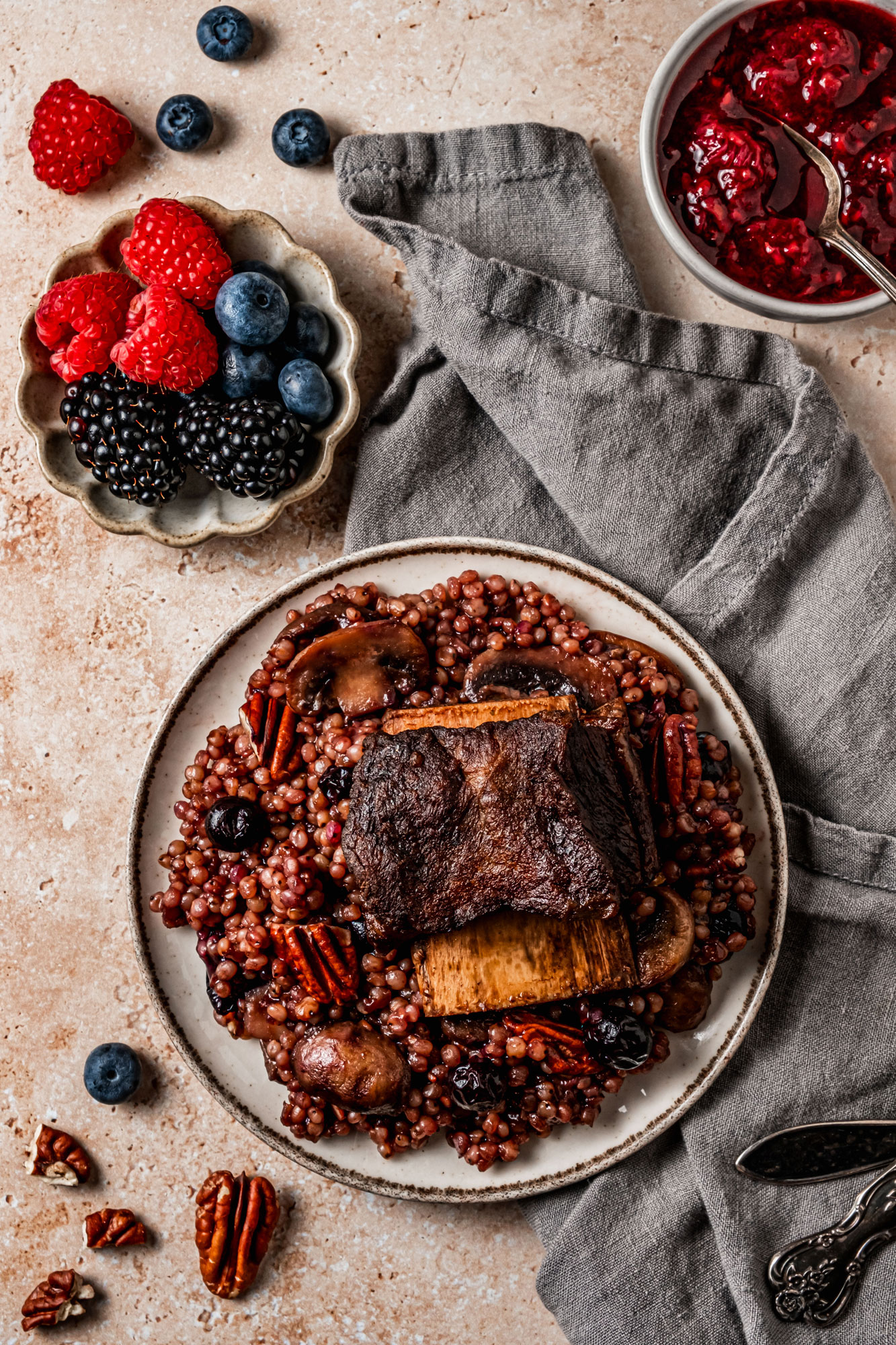 Sorghum Glazed Bison Short Ribs With Sorghum & Berries - Sorghum Checkoff